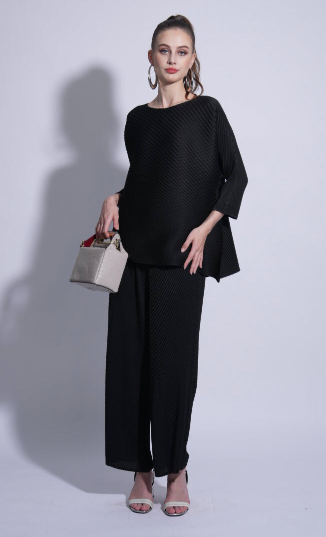 Miss Elevate Top in Jet Black – LARNEY