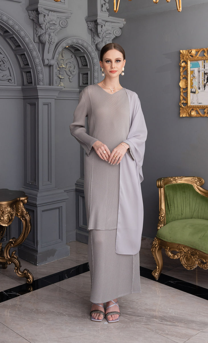 Miss Classy Kurung in Plissè Grey – LARNEY