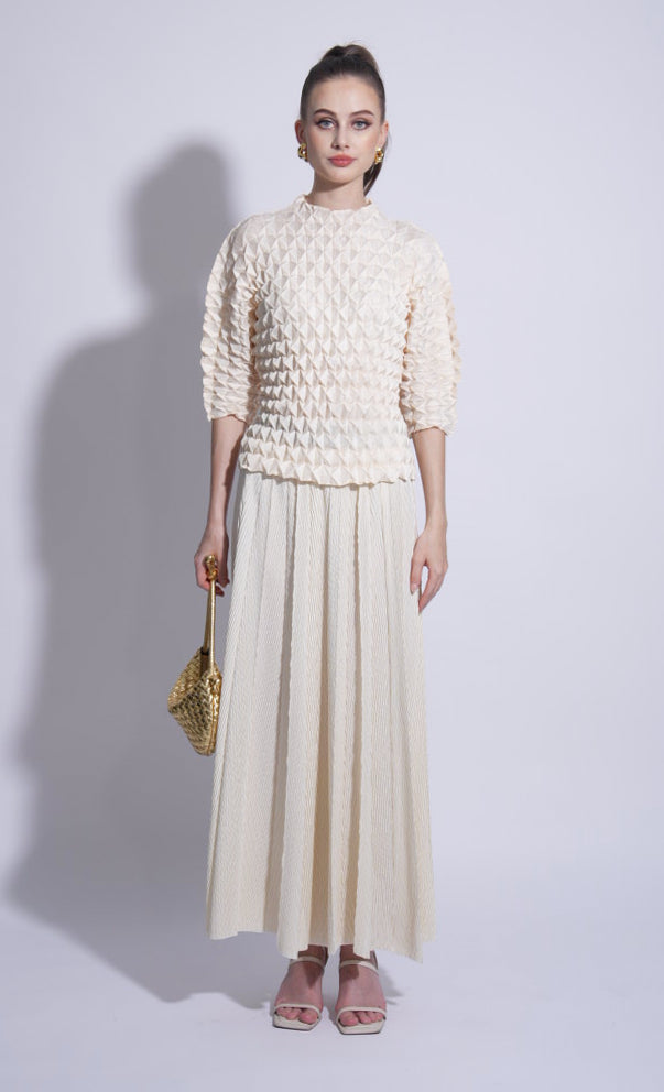 Miss Dynamic Top in Pristine Cream – LARNEY