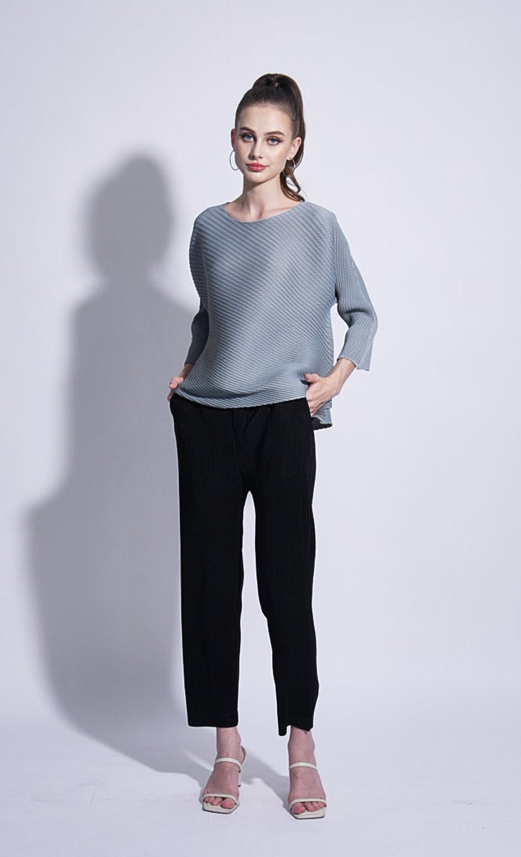 Miss Elevate Top in Ultimate Grey – LARNEY