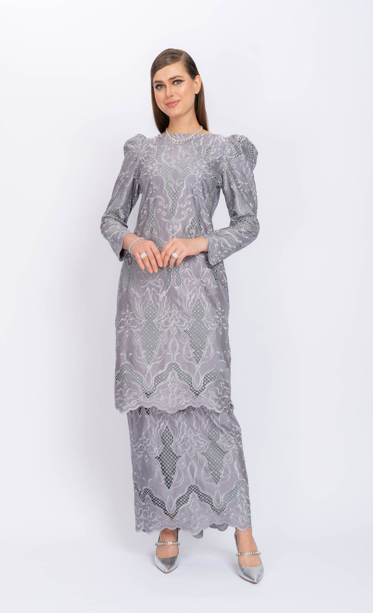 Poise Kurung in Grey – LARNEY